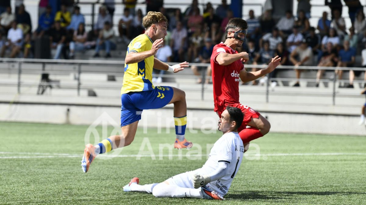 1-2: Las Palmas Atlético malogra la magia de un gol de Elías - Tinta ...