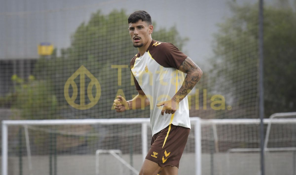 Filiales incorpora a un nuevo delantero: Ian Martínez - Tinta Amarilla