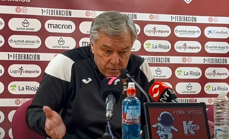 Tirón de orejas del técnico de La Nucía a su plantilla antes de recibir ...