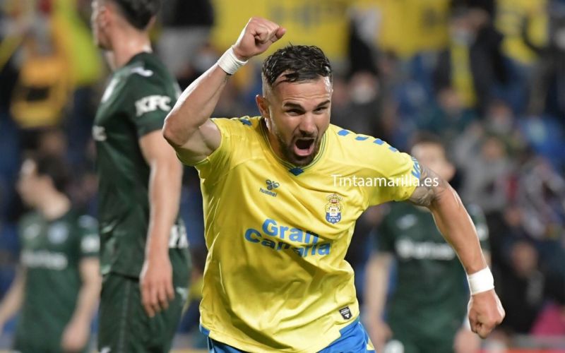 La pasión que no quiere explicar Sadiku - Tinta Amarilla