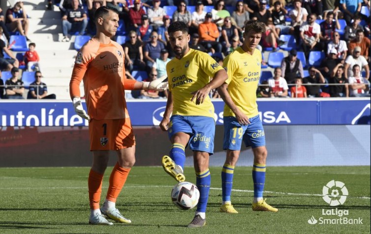 Alex Suárez, el primer sancionado de la temporada en la UD - Tinta Amarilla