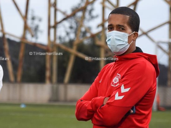 Gabriel Cabrera: Objetivo, salvar al Villa - Tinta Amarilla